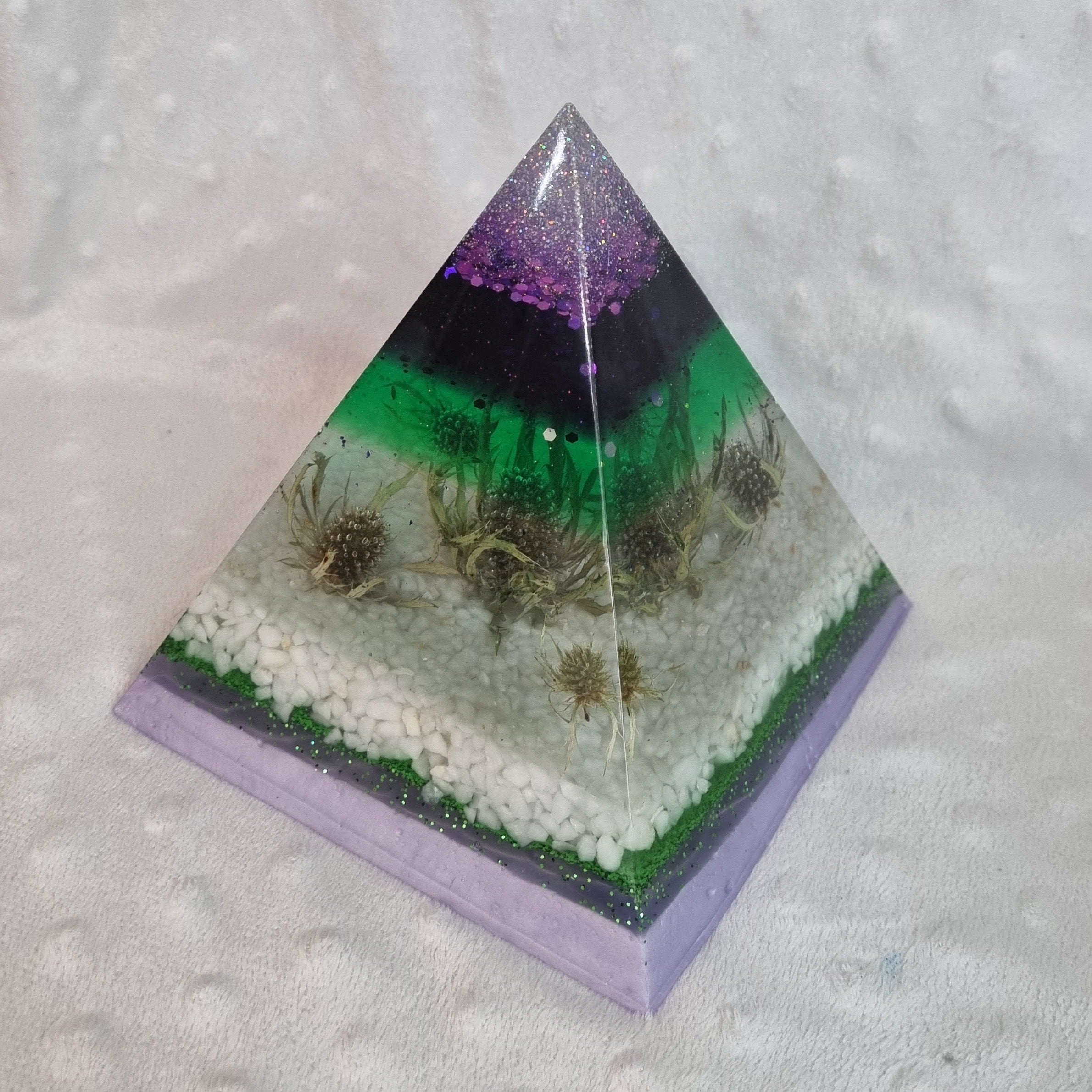 Thistle pyramid – AKA Designs